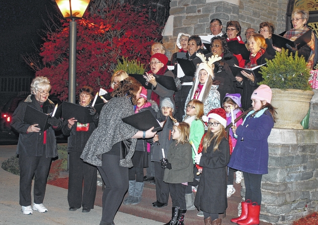 Clarks Summit resident Warren Watkins honored at annual tree lighting ...