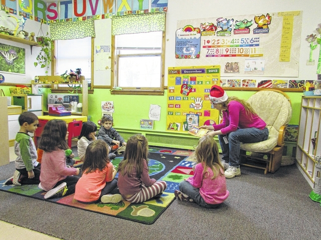 Keystone College Service Club members volunteer at Helping Hands ...