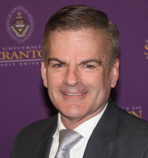 Daniel Mahoney named Kania School of Management Professor of the Year ...